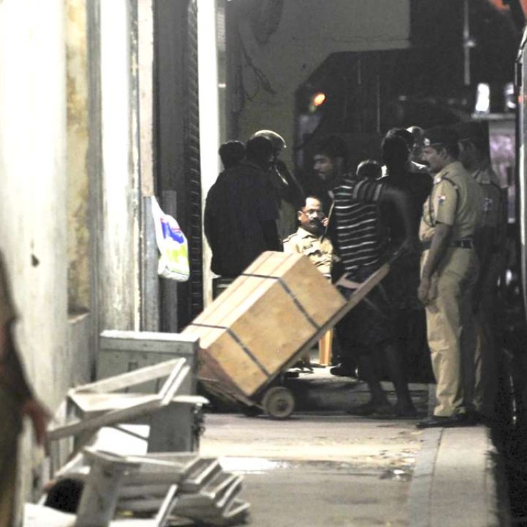 Great Indian train robbery? Gang cuts hole in moving train’s roof in US ...
