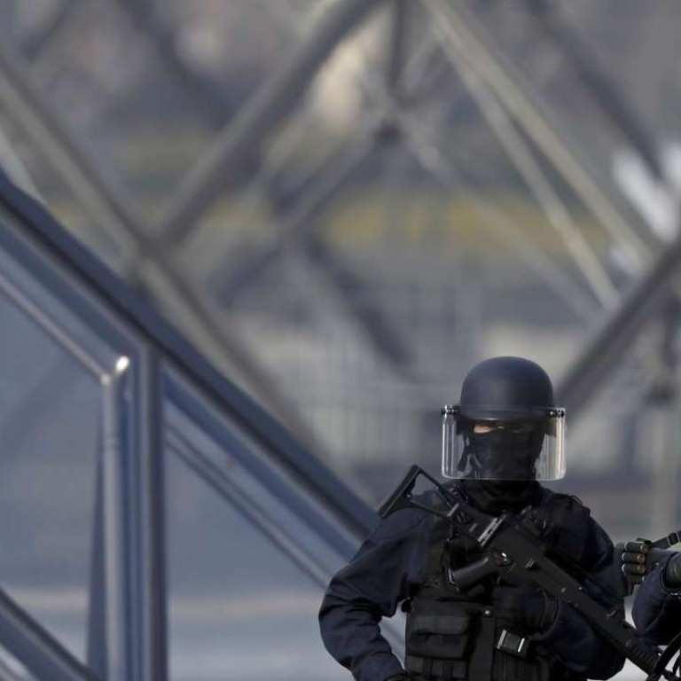French soldier shoots and wounds machete-wielding attacker at Paris ...
