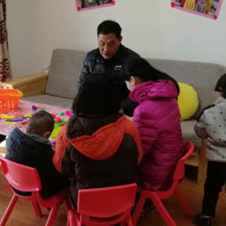 Chinese couple celebrates 10 years of fostering orphans with special ...