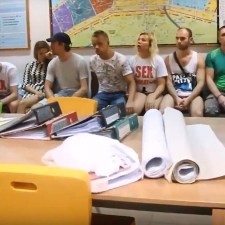 Thailand Arrests 10 Russians Over ‘sex Training Courses South China