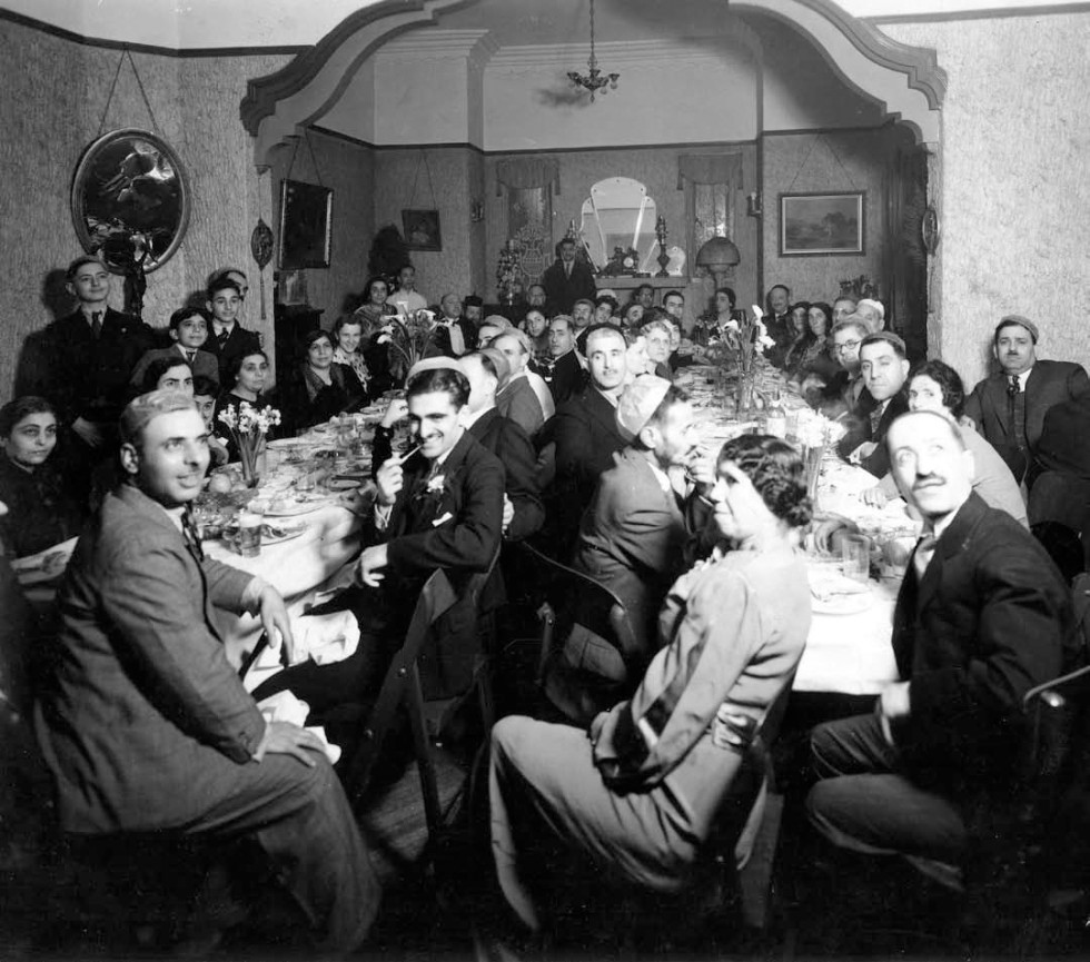 IN PICTURES: 26 family stories that tell history of Shanghai's Jewish ...