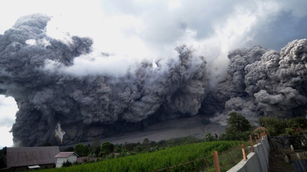 Indonesian volcano Mount Sinabung erupts again, sending clouds of ash ...