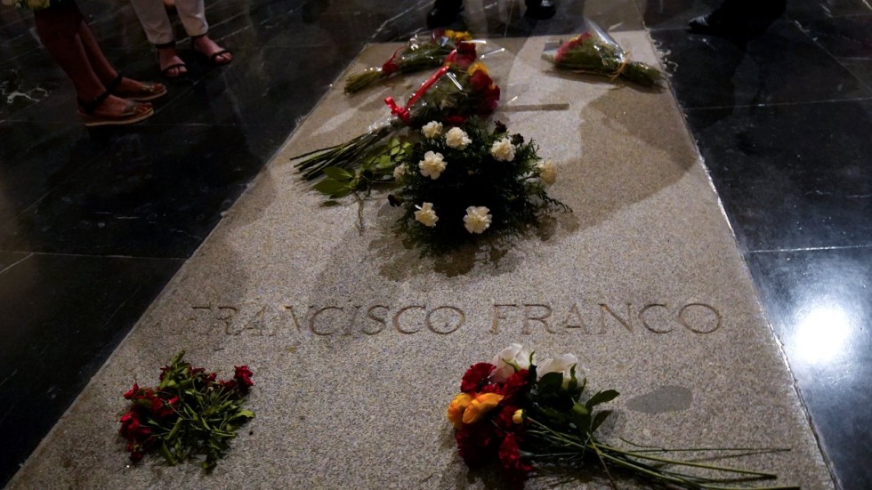 Franco’s remains to be exhumed, threatening to reopen Spain’s old ...