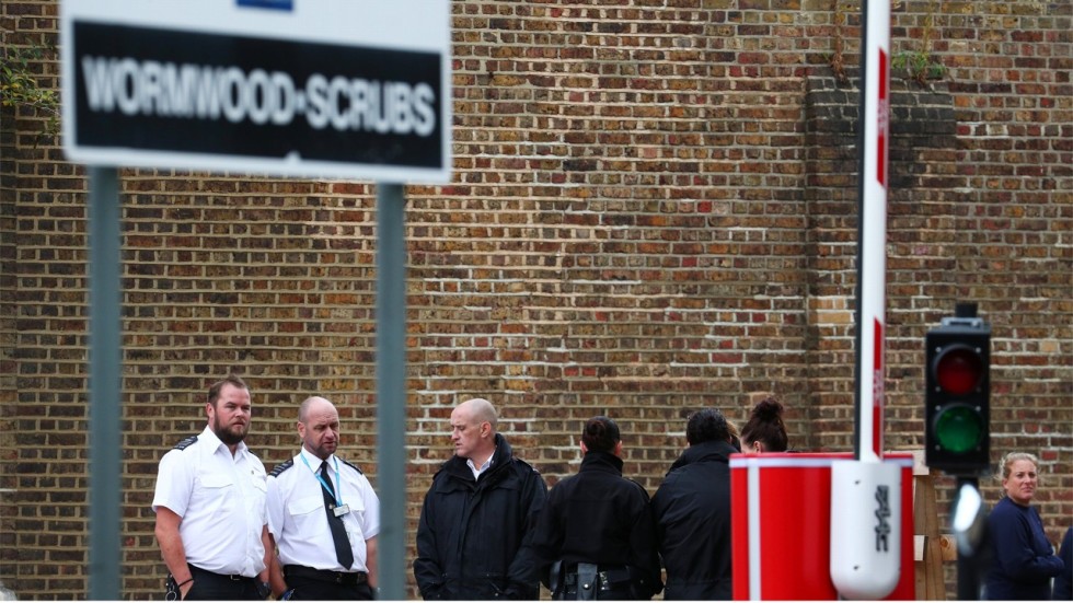 UK prison officers return to work after protest against jail violence ...