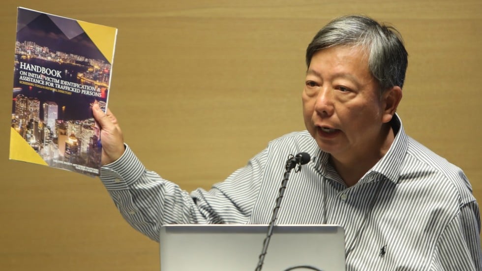 Lee Cheuk-yan to enter Hong Kong Legislative Council by-election as ...