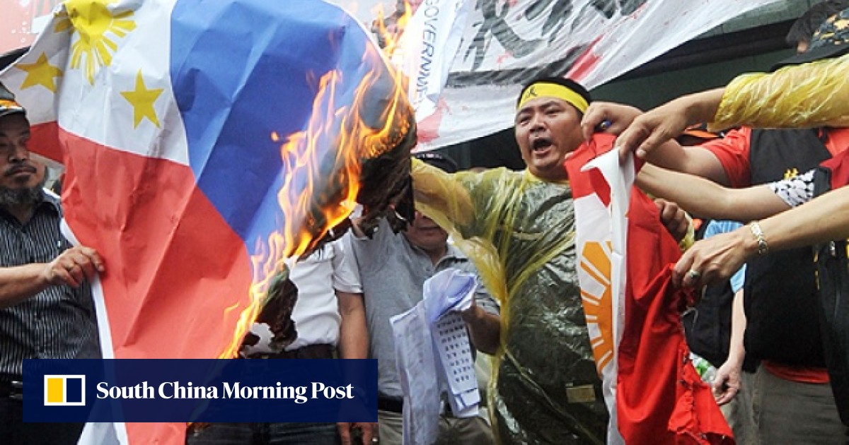 Taiwanese fishermen burn Filipino flags in protest over shooting ...