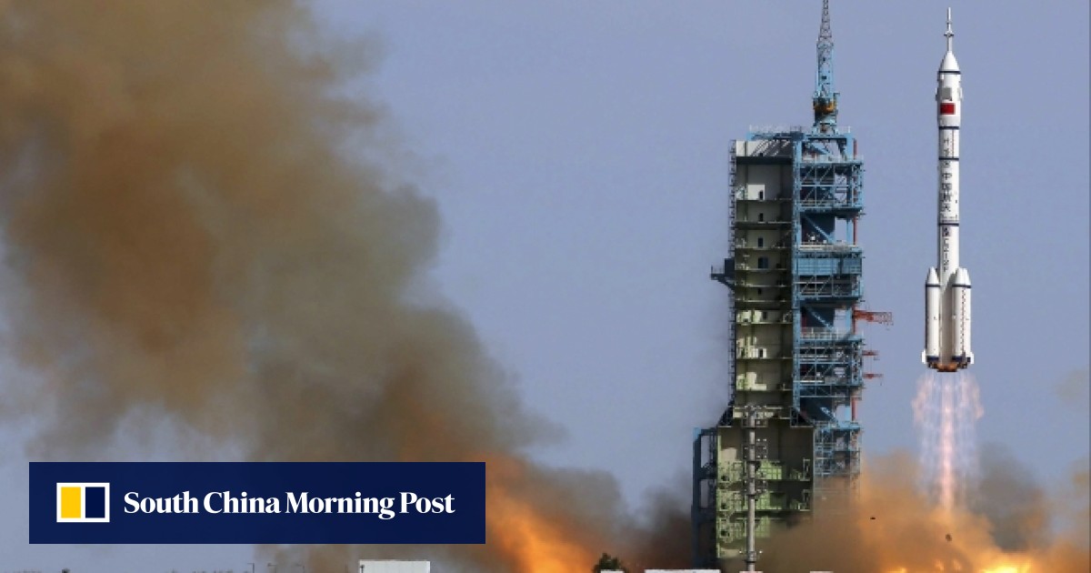Smooth launch for Shenzhou X crew on China's longest manned space ...