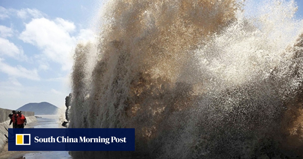 One dead, thousands flee as Typhoon Soulik hits Taiwan | South China ...