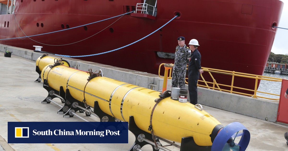 Underwater search for MH370 black boxes begins - just days before their ...