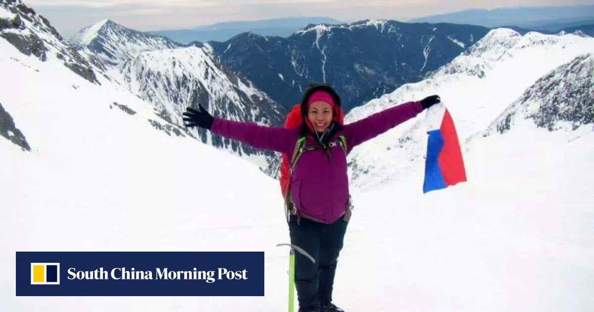 On cloud nine: Filipino helper climbing 6,200m Everest neighbour peak ...