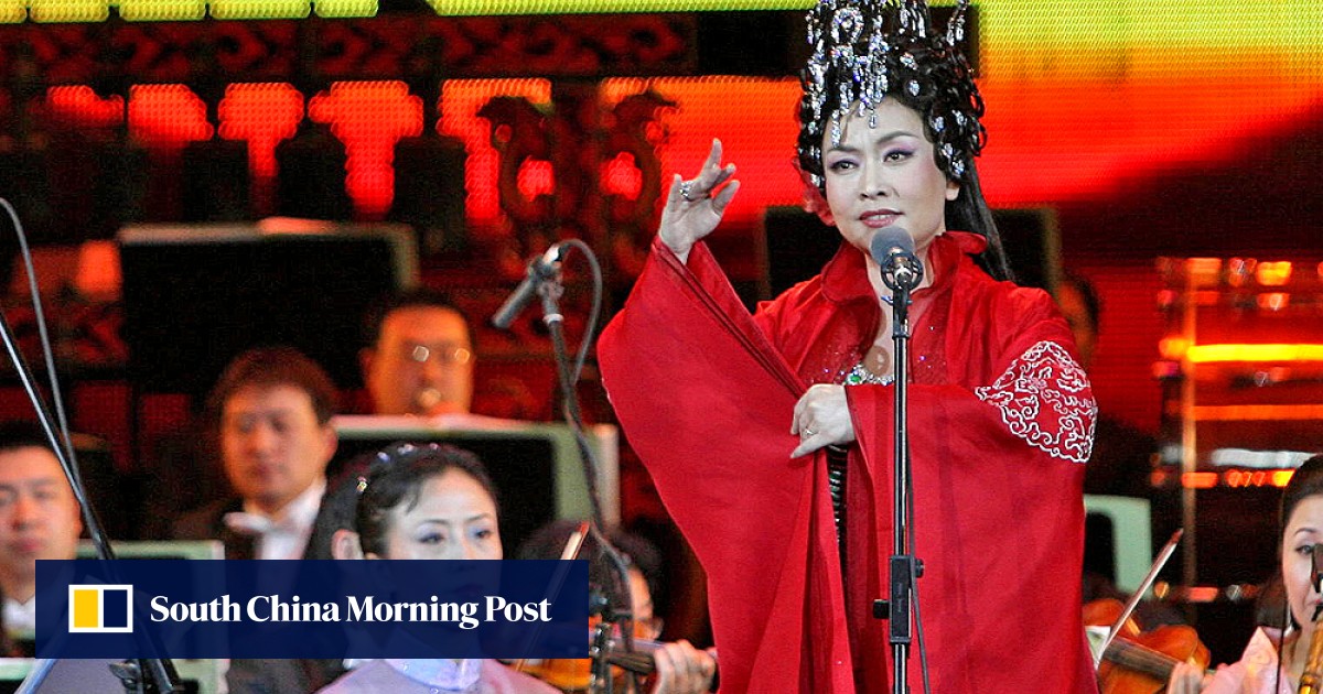 China's first lady, Peng Liyuan, guides revival of Mao Zedong's ...