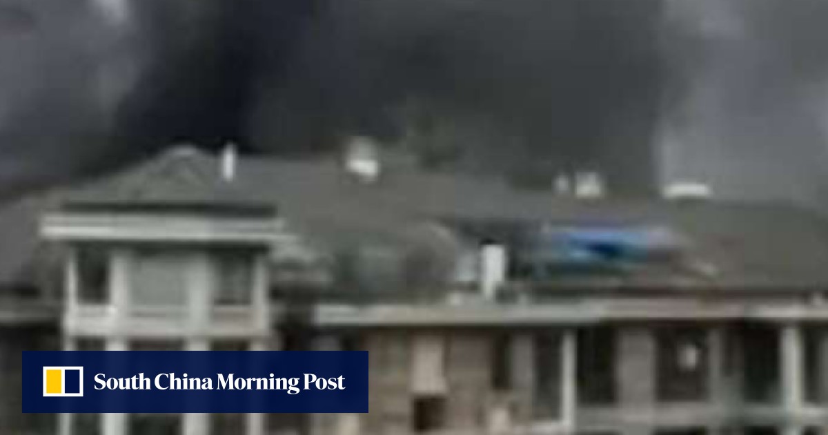 Quick-thinking father and neighbours save family from burning building ...