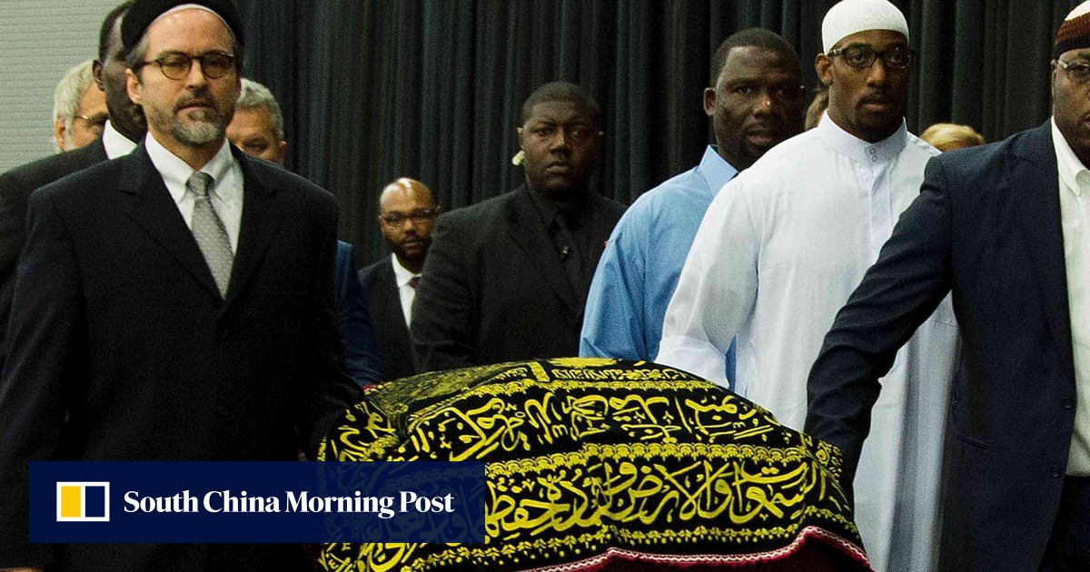 Thousands mourn boxing legend Muhammad Ali at Muslim service, beginning ...