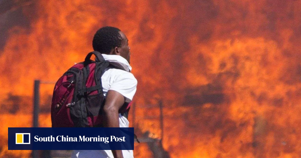 Zimbabwe police ban Harare protests, as opponents of Mugabe vow to ...