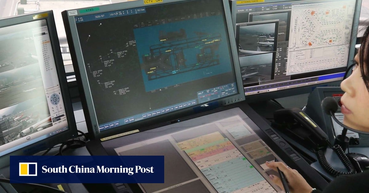 Aviation authority to reconsider retiring old air traffic control ...