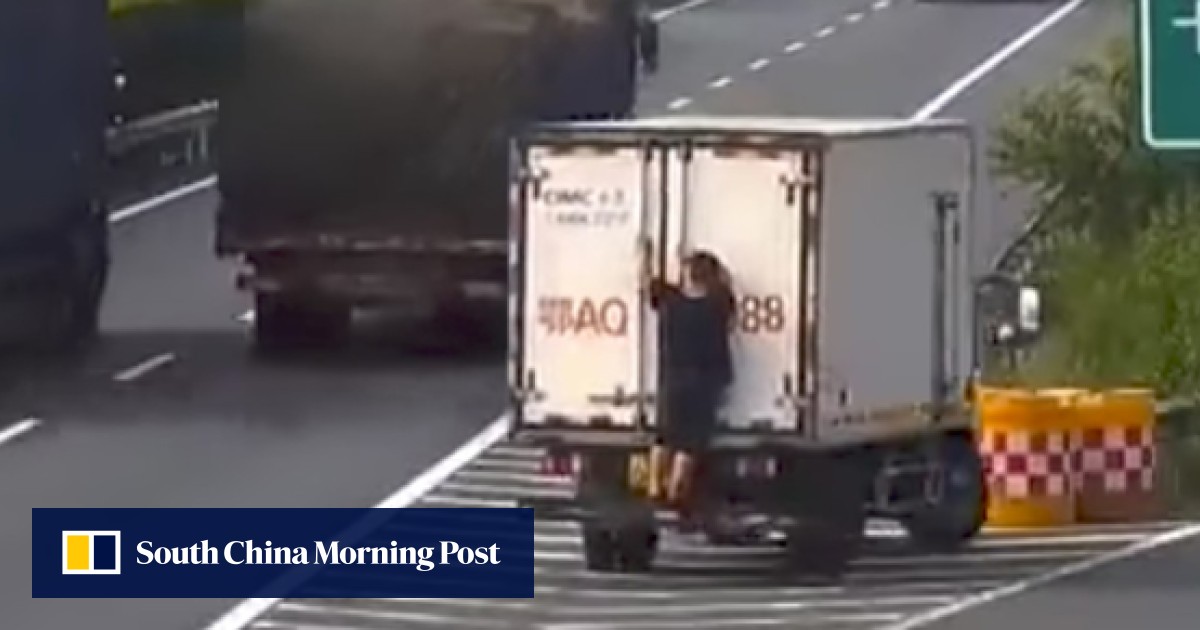 How to evade traffic cameras? Chinese driver and pal show you a sure ...