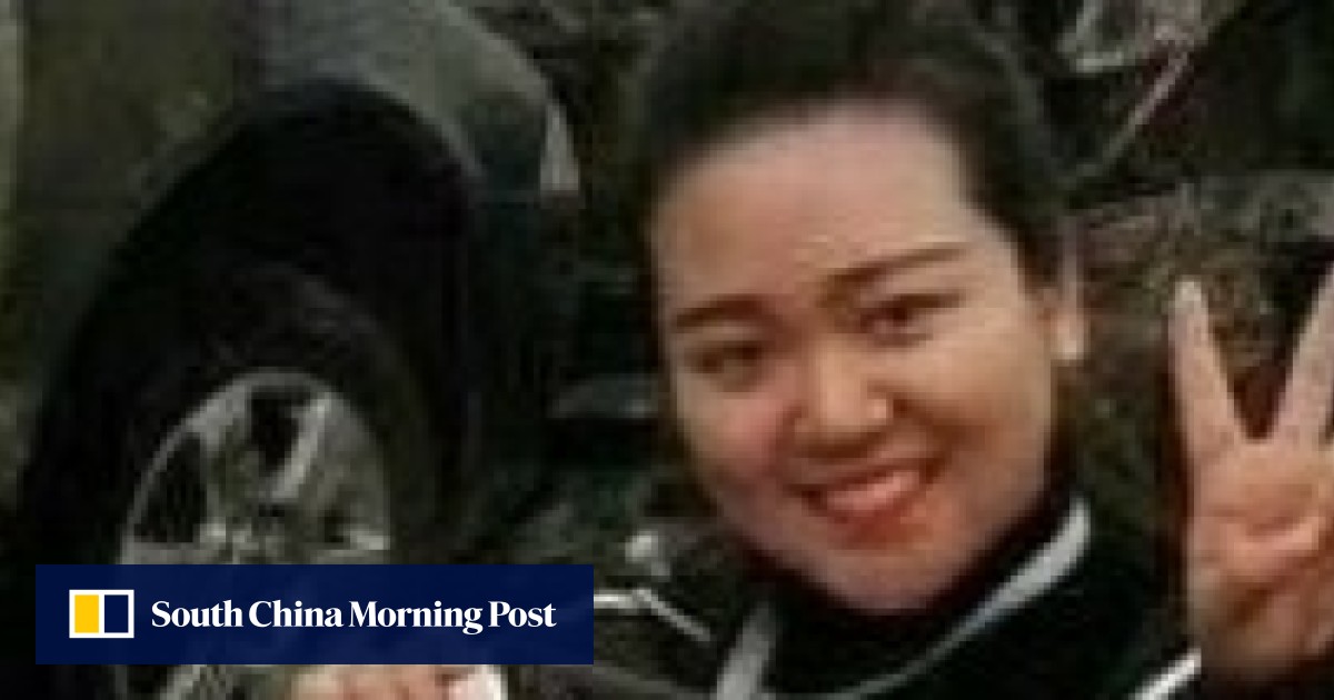 Chinese reporter sacked for posing for pictures at scene of fatal ...