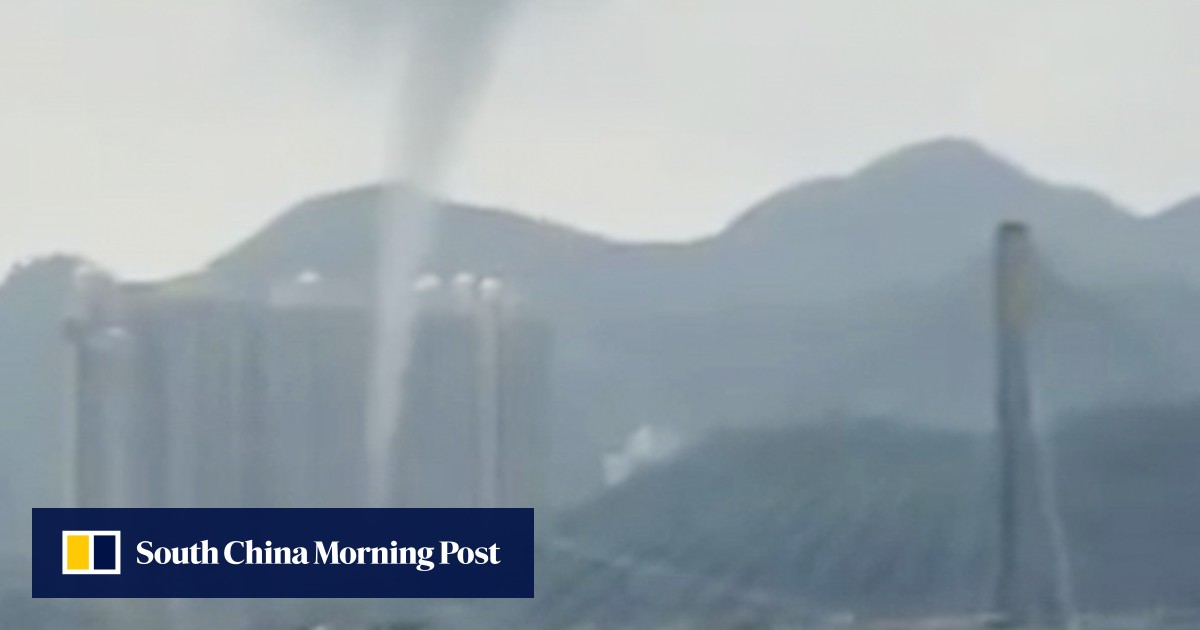 Red rainstorm warning issued for Hong Kong after thundery showers and ...