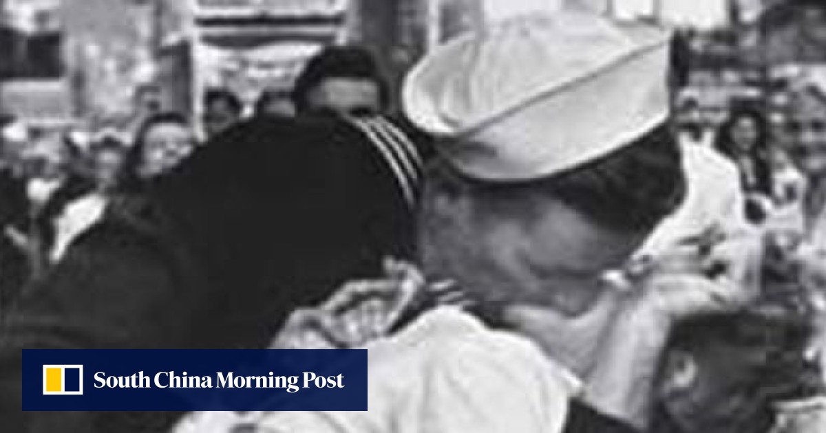 George Mendonsa, US sailor in famous Times Square kiss photo, dies age ...