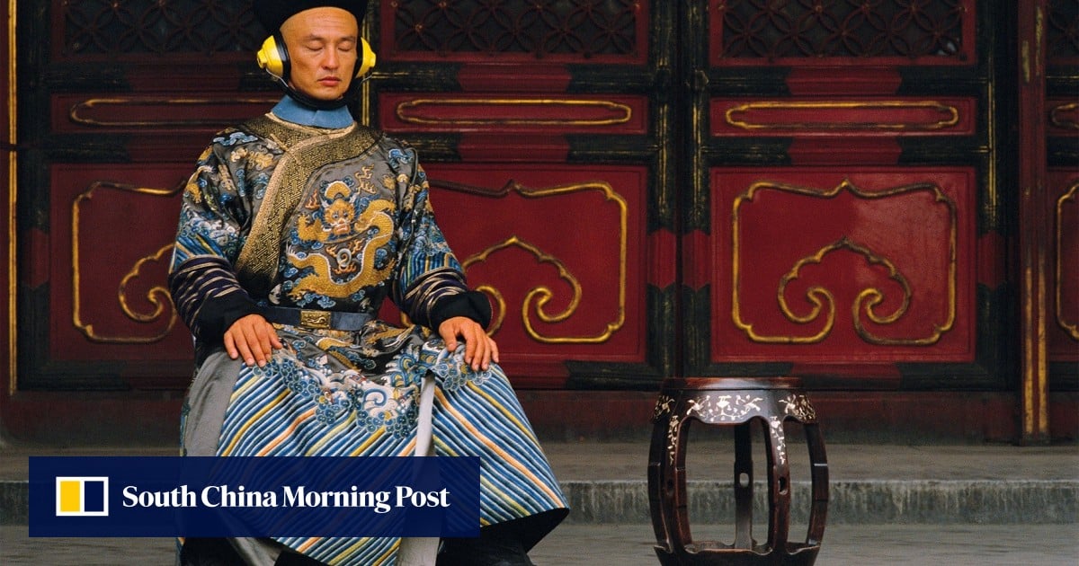 Incredible Behind The Scenes Photos Shot In Beijing On Set Of 1986 Film