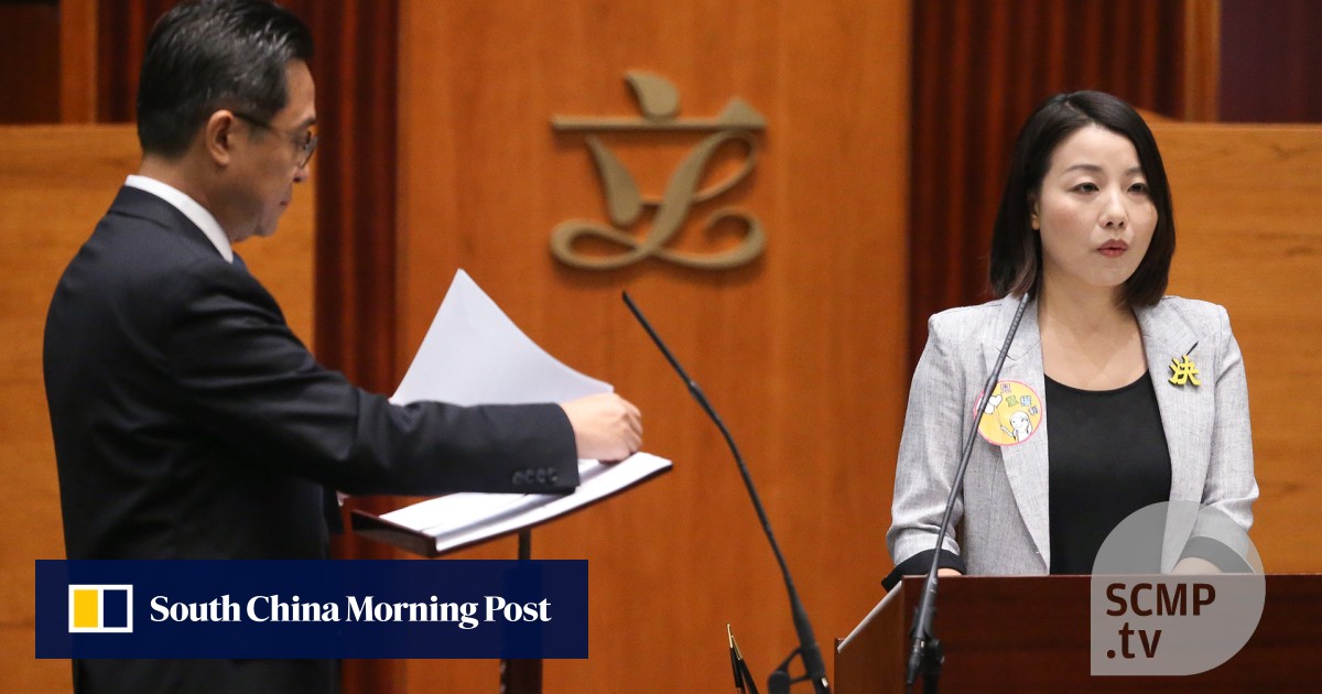 Lau Siu-lai takes the oath in slow-motion | South China Morning Post